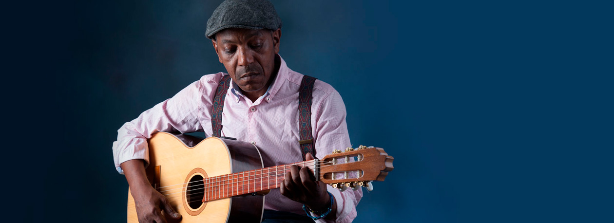 Tito Paris assinala 40 anos de carreira | Antena 1 - RTP