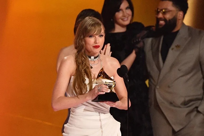 Grammys 2024: mais um recorde para Taylor Swift | RTP Antena 1