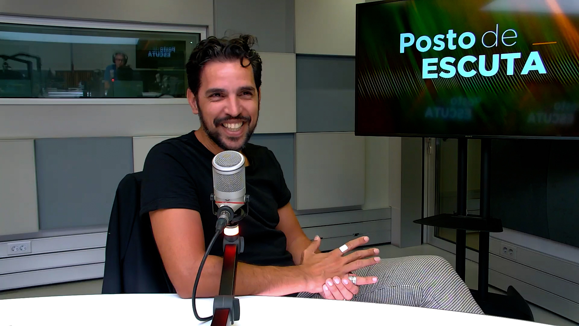 Diogo Clemente é o convidado desta semana no "Posto de Escuta" | Antena 1 - RTP